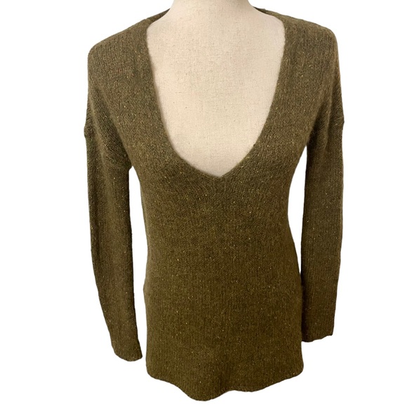 Babaton | Sweaters | Babaton Aritzia Alpaca And Wool Blend V Neck Tunic ...
